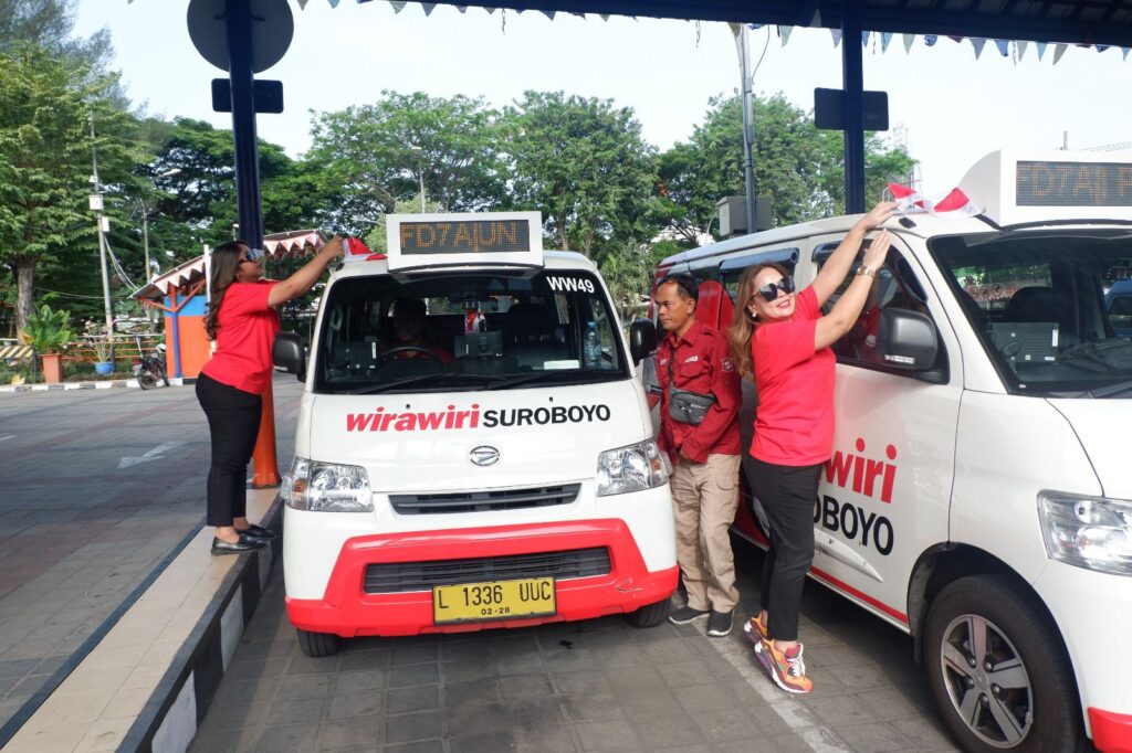 La Lisa Hotel Surabaya Bagi-bagi 780 Lembar Bendera Merah Putih Untuk ...